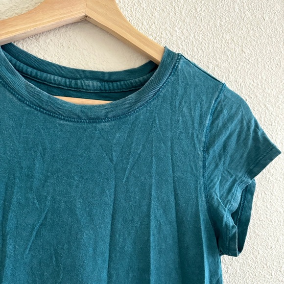 Universal Thread | Tops | Universal Threads Retro Tshirt | Poshmark